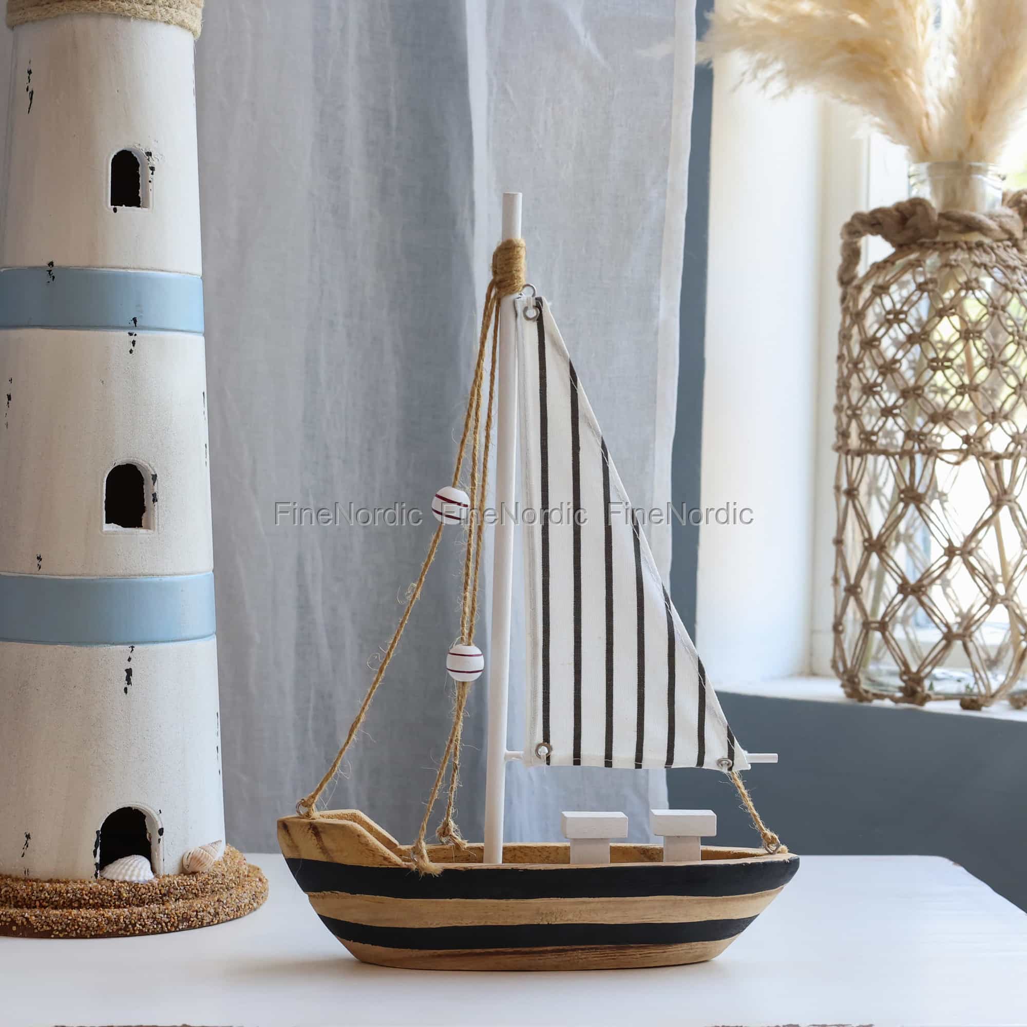 Chic Antique Segelboot Schwarz